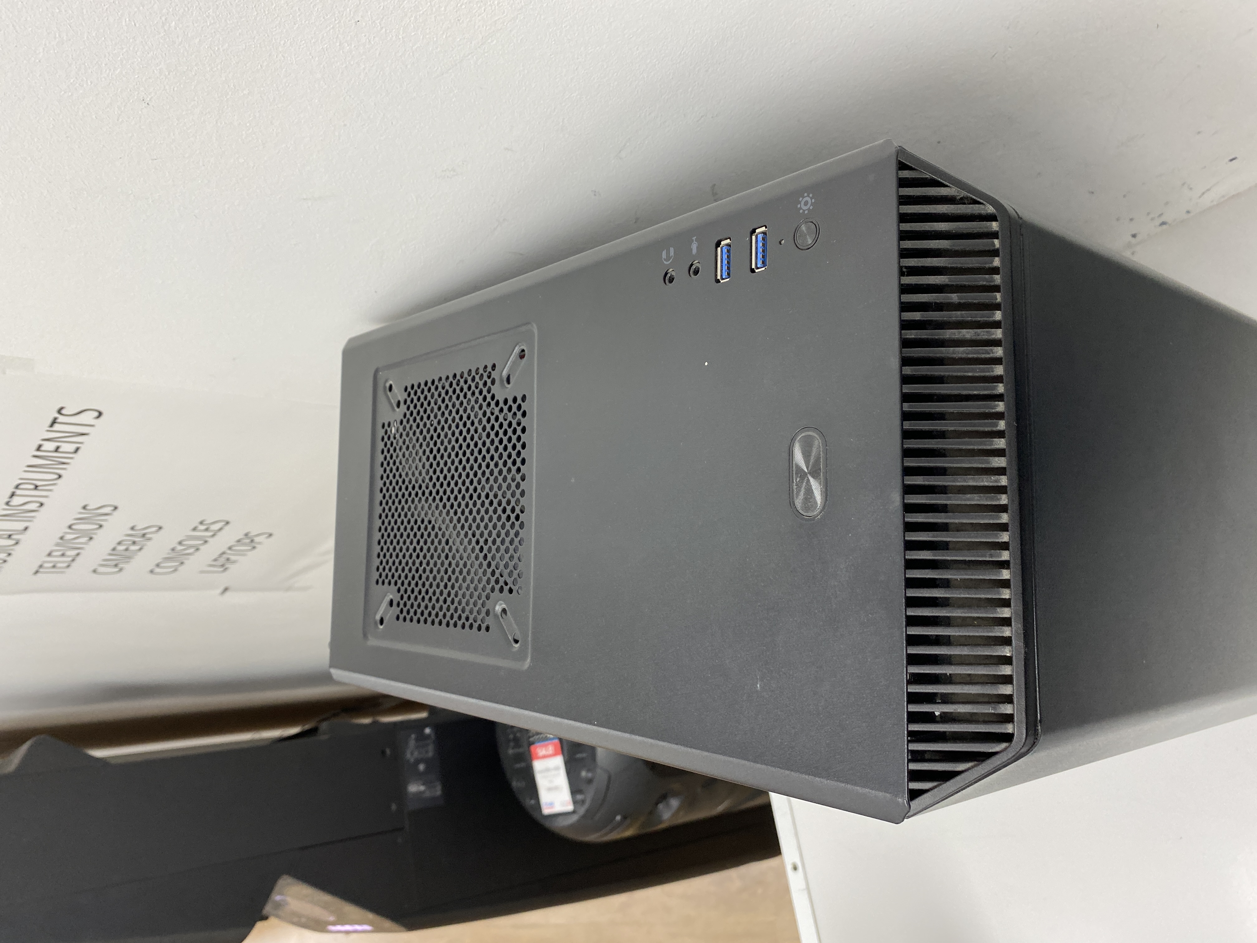 Pre-owned Custom built Gaming Tower | ryzen 7 5800x3d | RX 6950xt 16GB ...